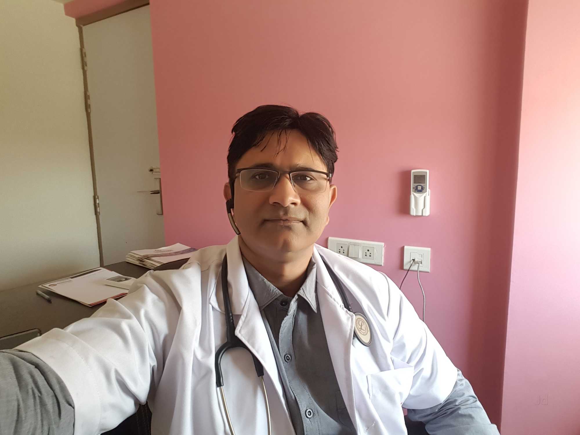 Dr. Suresh Patel MBBS, MD - General Medicine, DM - Cardiology